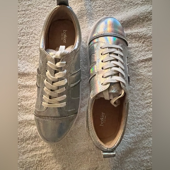 Botkier | Shoes | Botkier Leather Iridescent Sneakers For Women Size 9 ...